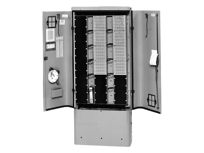 Vertiv CXE LCX, Swing-Out Panel | Weber & Associates, Inc